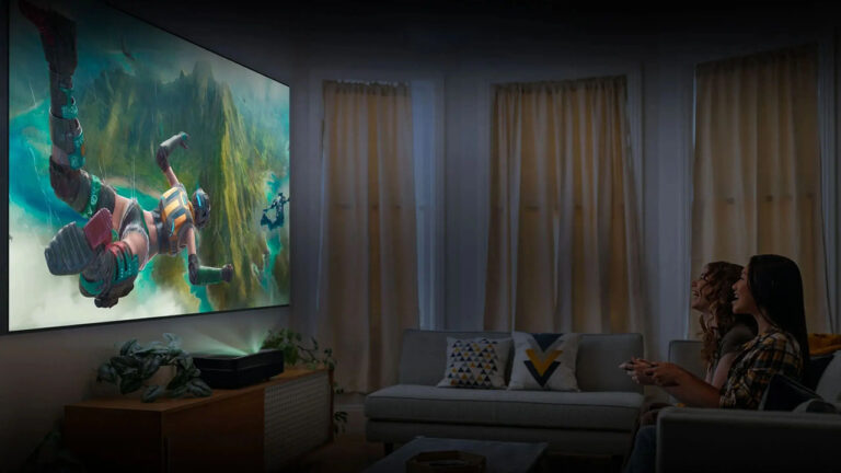 Philips Screeneo U5 4K UST Projector Casts 150-inch Display