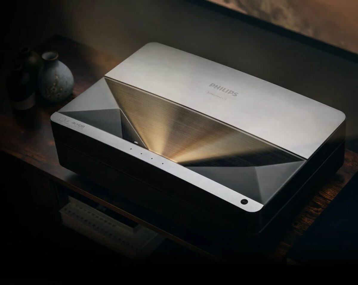 Philips Screeneo U5 4K UST Projector Casts 150-inch Display