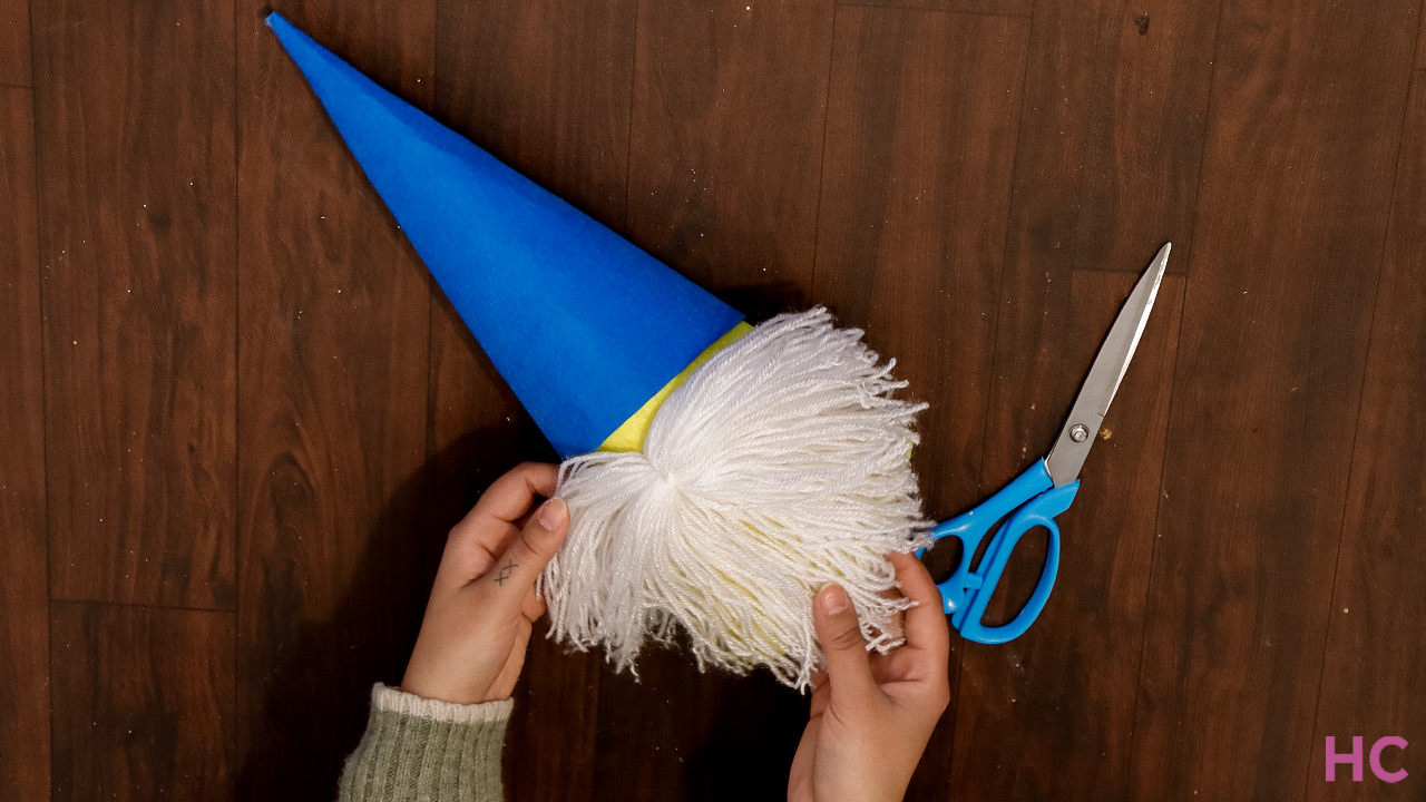 Learn to Make Christmas Gnomes From Felt and Yarn