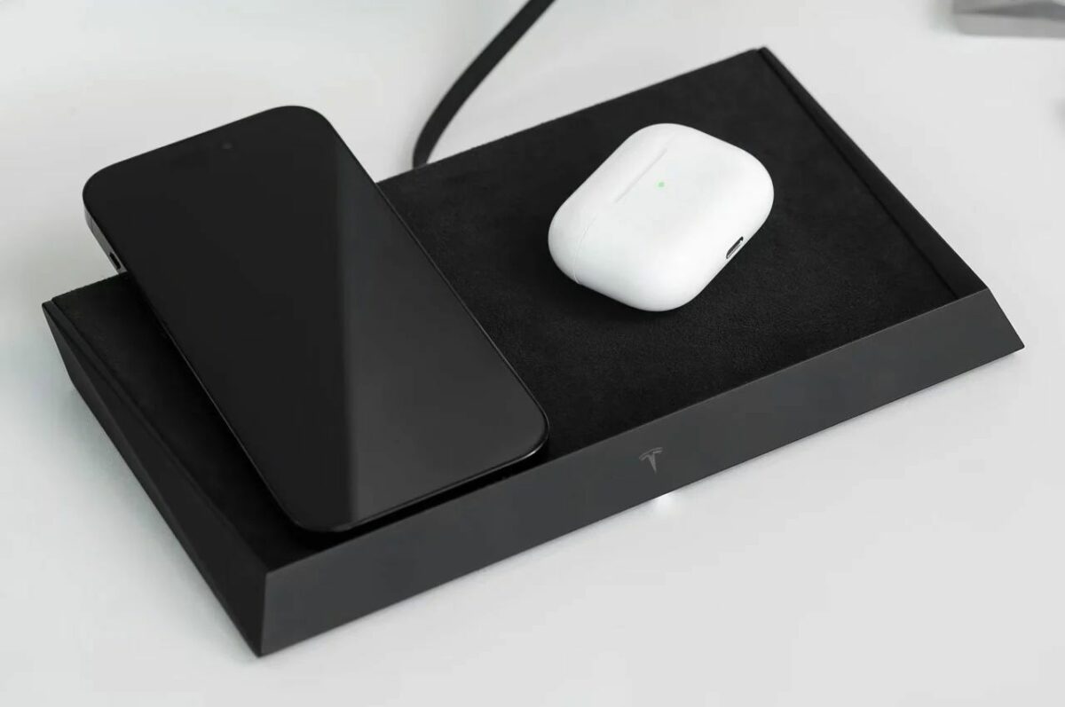 Tesla Wireless Charging Pad Charge Three Devices At Once
