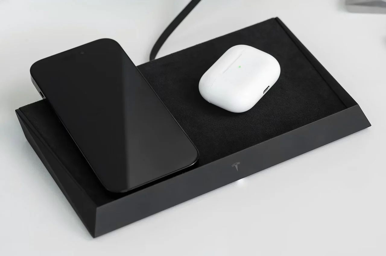 Tesla Wireless Charging Pad Charge Three Devices At Once