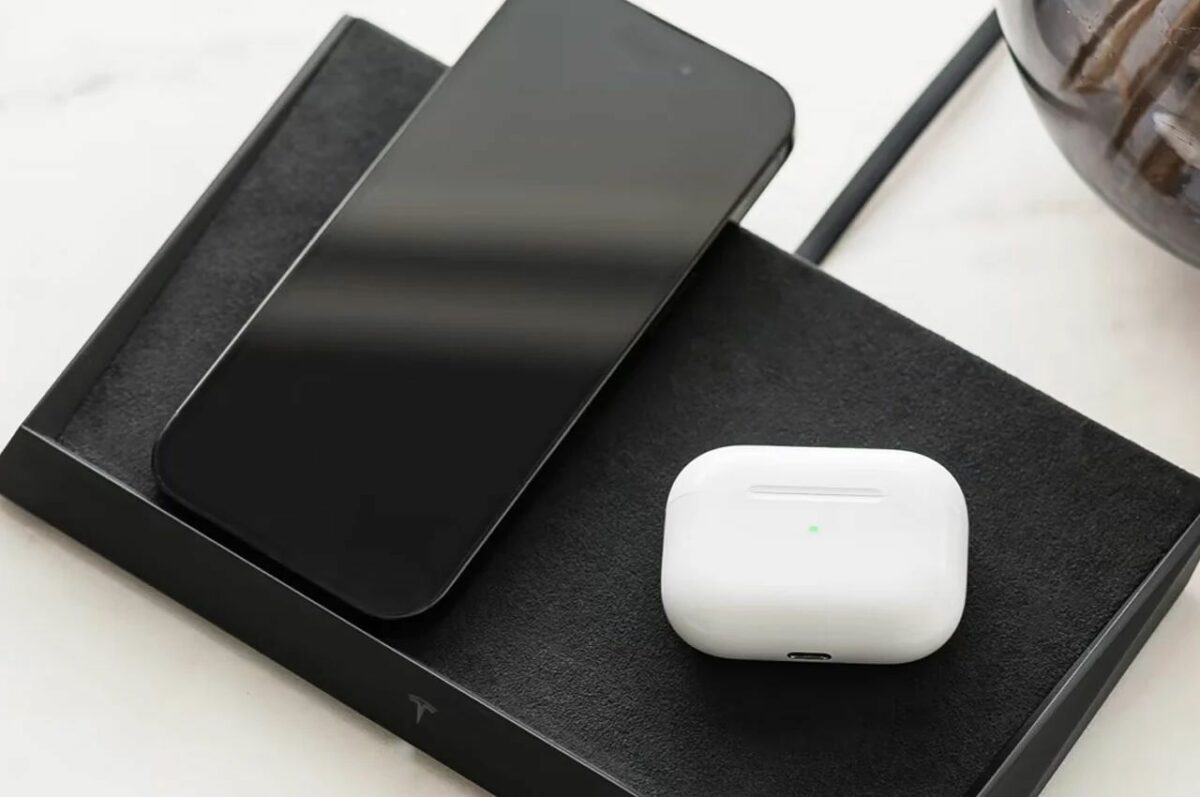 Tesla Wireless Charging Pad Charge Three Devices At Once