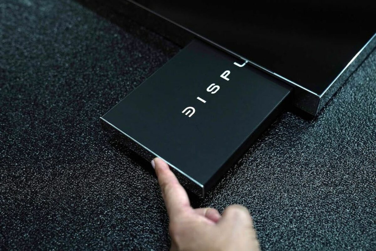 Displace Unveils World’s First Wireless OLED TV at CES 2023