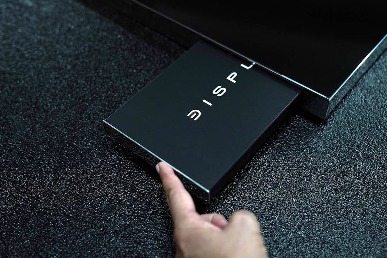 Displace Unveils World’s First Wireless OLED TV at CES 2023