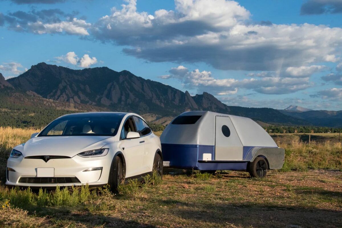Boulder Teardrop Trailer With Battery Pack Recharges Towing Tesla