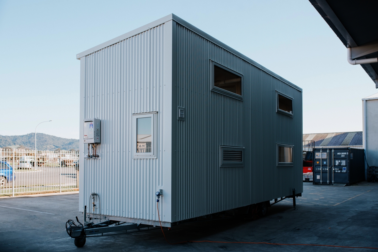 Babbalucci Tiny House is a Two-Loft Dwelling With Split Staircase