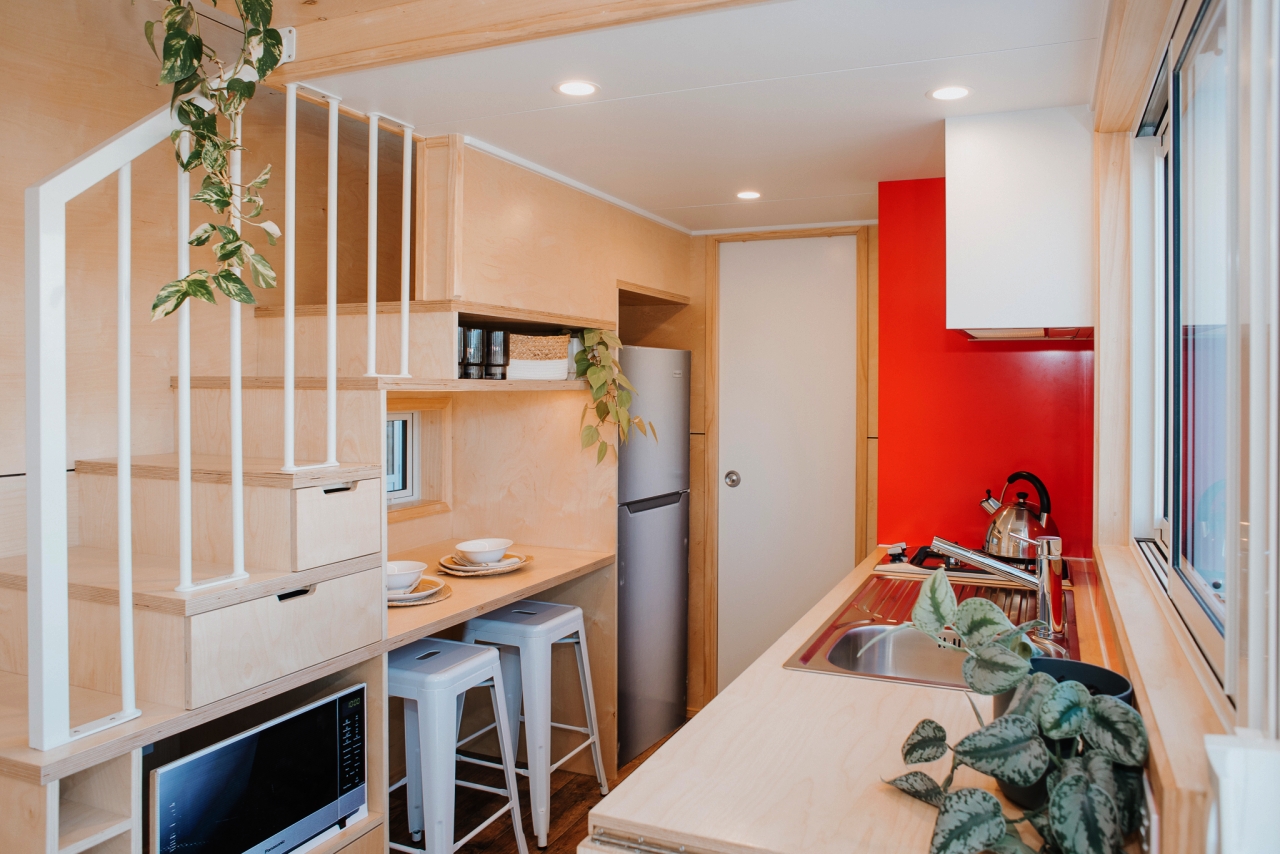 Babbalucci Tiny House is a Two-Loft Dwelling With Split Staircase