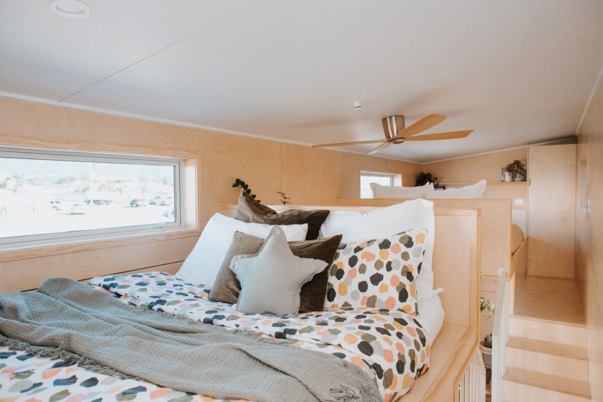 Babbalucci Tiny House is a Two-Loft Dwelling With Split Staircase