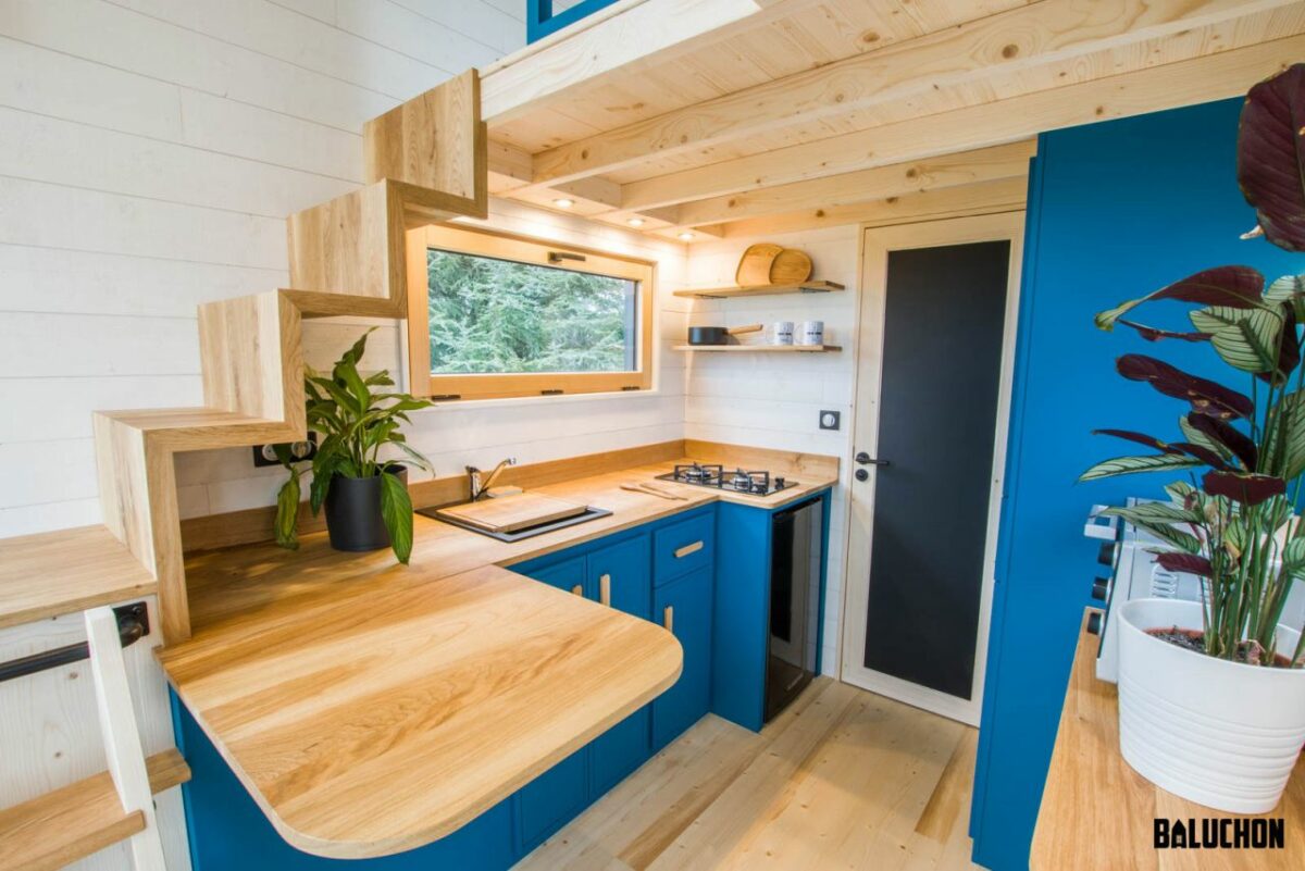 Kejadenn Tiny House has Two Bedrooms on the Same Loft