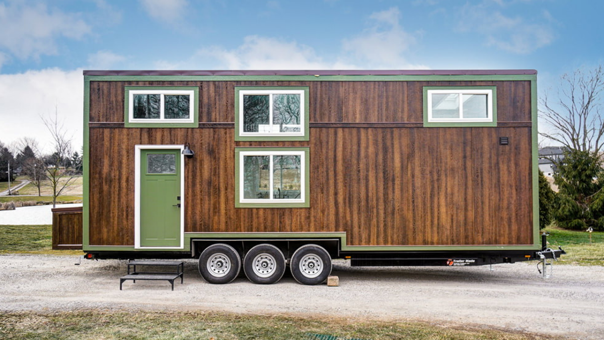Bison House Features Twin Lofts Adjoined by Elevated Catwalk
