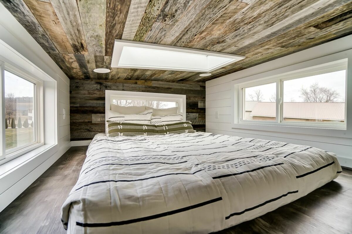 Bison House Features Twin Lofts Adjoined by Elevated Catwalk