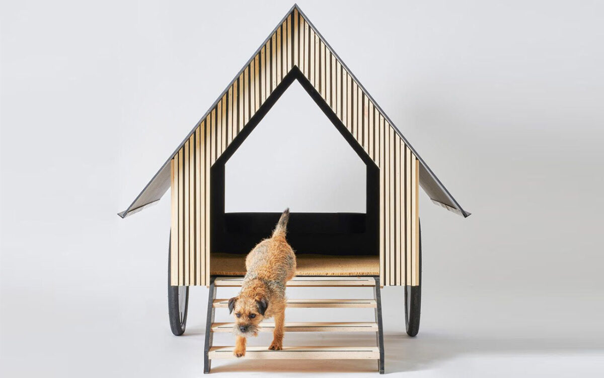 Off-grid Dog House on Wheels is for Adventurer With a Woof