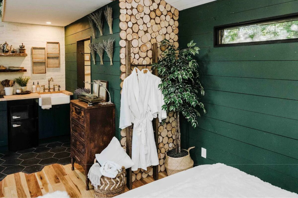 Carolina Treehouse is Magical Getaway in Charlotte Forest