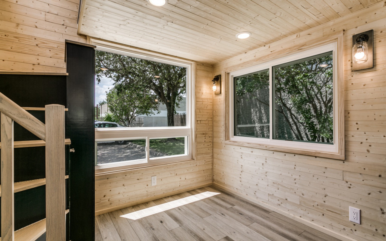 Chuy’s House Homesteader Deluxe has Separate Loft bedrooms