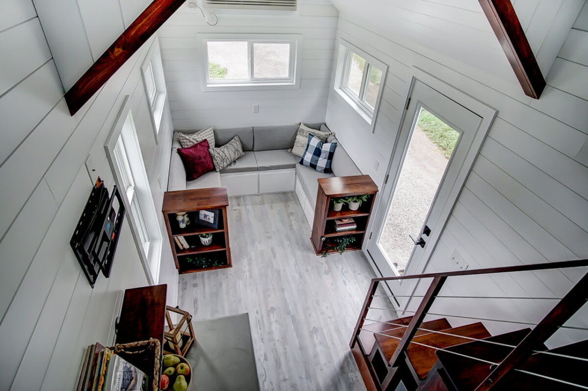 MTL Rodanthe Tiny House is Tastefully Done Retreat for a Family