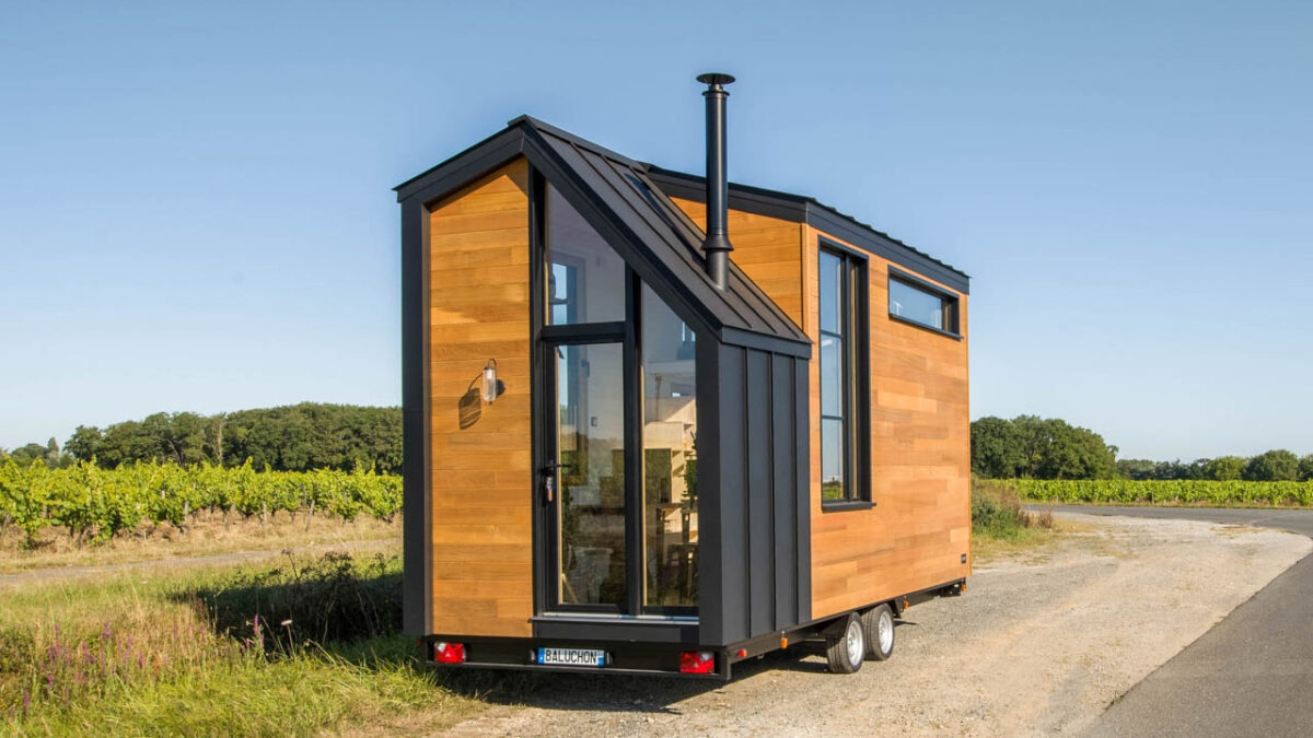 French Tiny House Sauvage is Inspired by Scandinavian Design