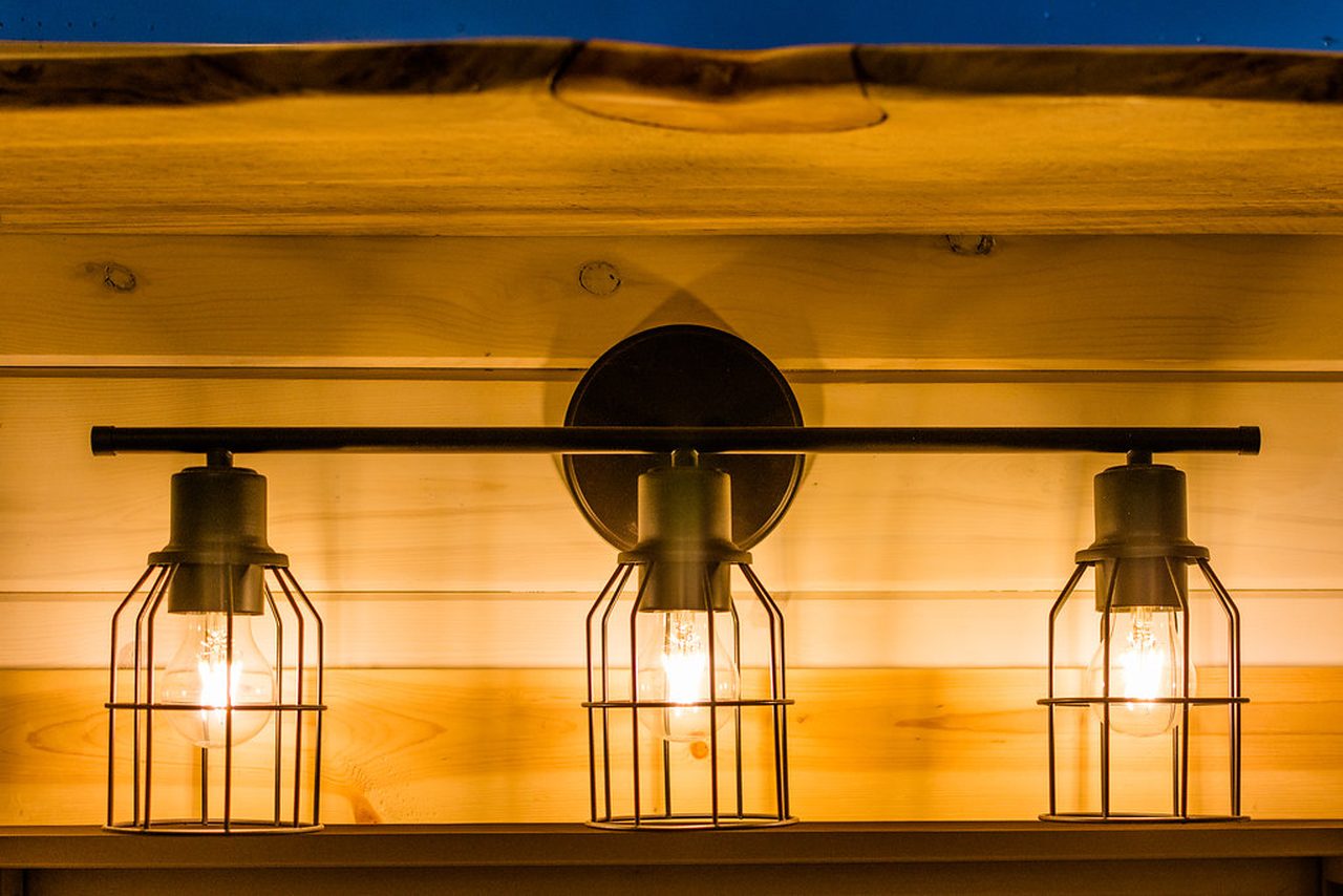 Heather’s Tiny House with Rustic Aesthetic and Exquisite Amenities