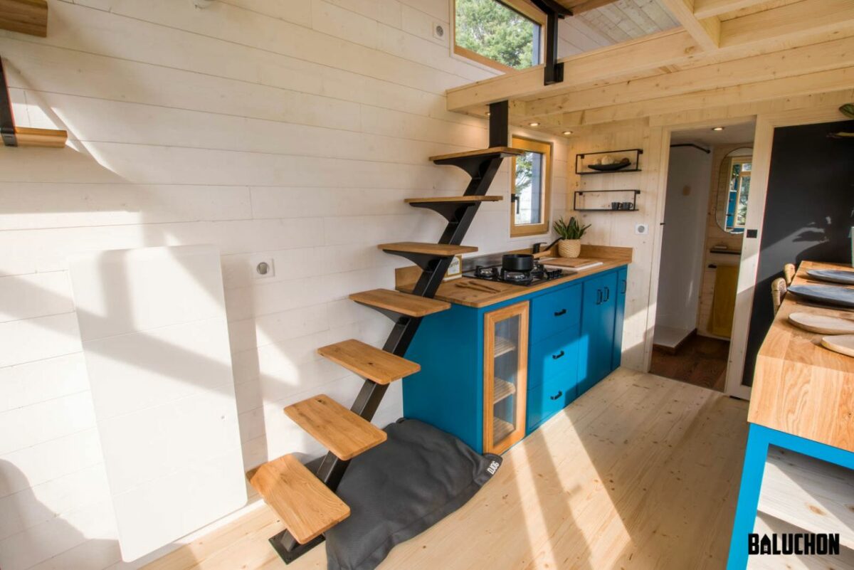 Chicorée Tiny House Sleeps Five in Its Exquisite Interior