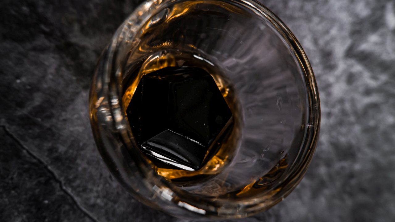 Diamas Whiskey Glass Redefines Drinking Experience
