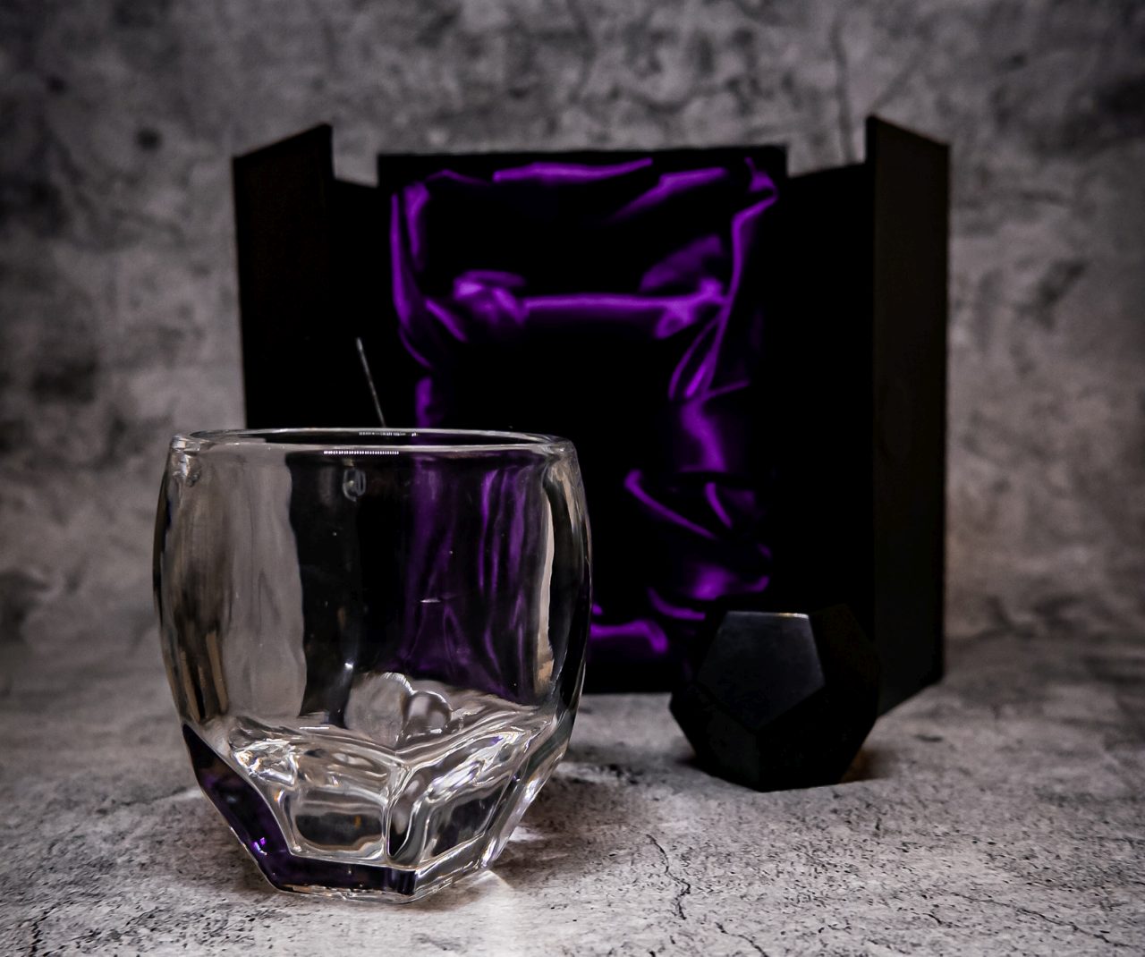 Diamas Whiskey Glass Redefines Drinking Experience