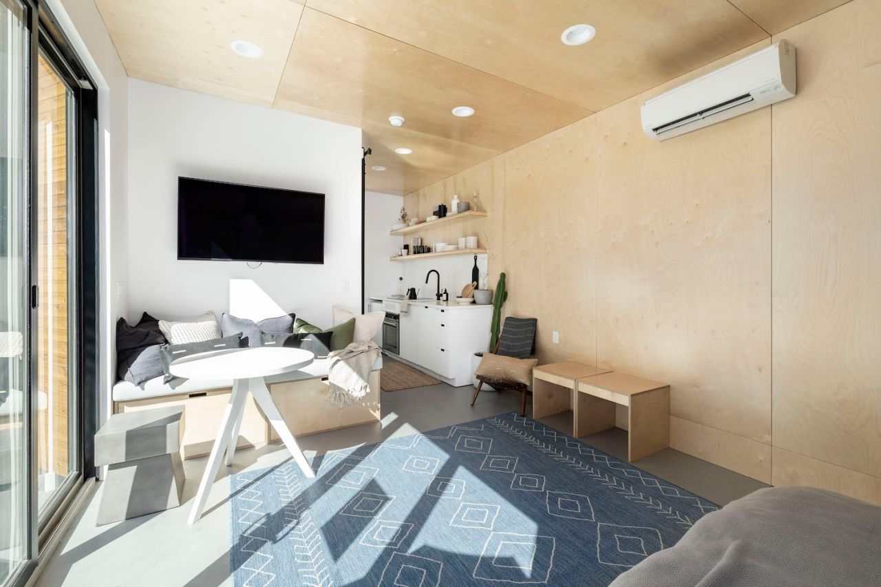 Modal 00 is a Minimalist ADU Serving as Tiny House