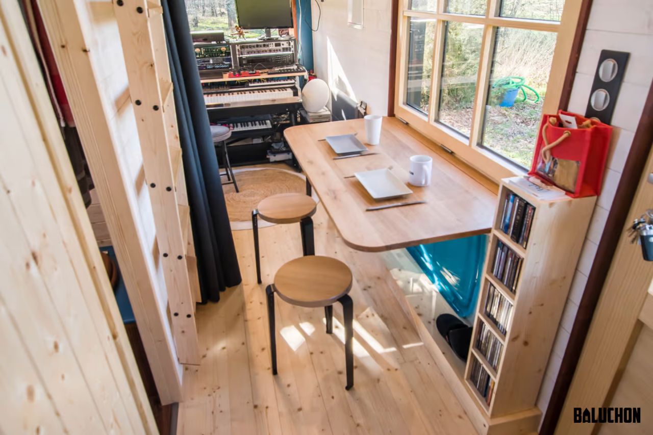 Rhapsodie Tiny House Features a Music Studio and a Balcony