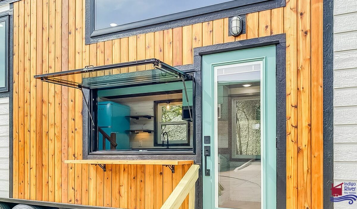 Three-Bedroom Tia Tiny House is Perfect for a Family of Eight