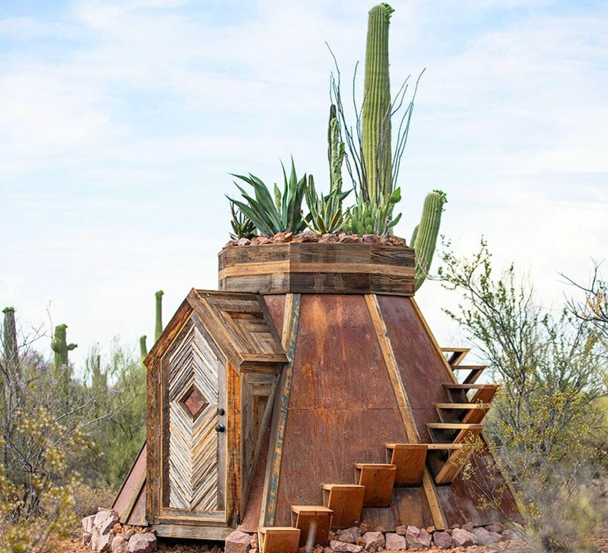 Cabin in the Woods Meets Space Capsule in This Desert Tool Shed