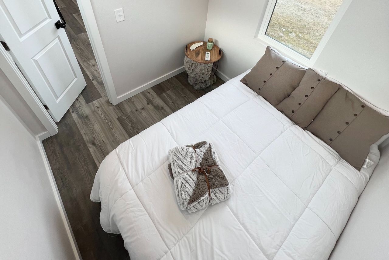 This 32-ft Tiny House in California Features a Main-Floor Bedroom