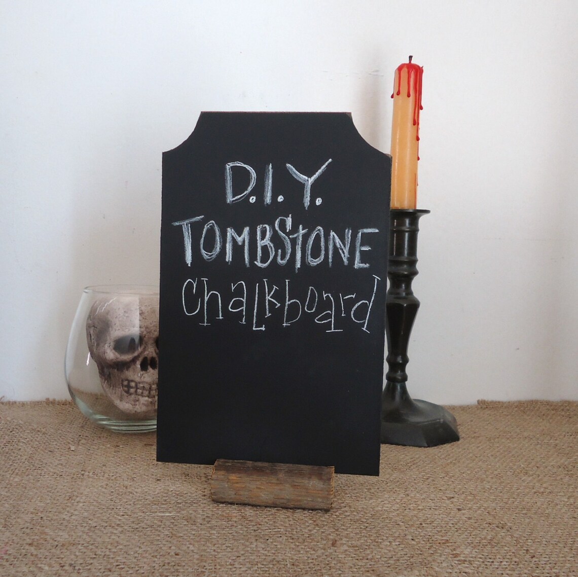 10 Best Halloween Signs to Grab From Etsy