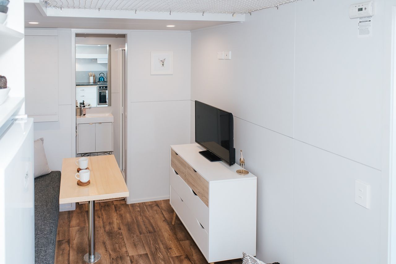 Larissa & Tyler's Tiny House has Dual Lofts With Suspension Net