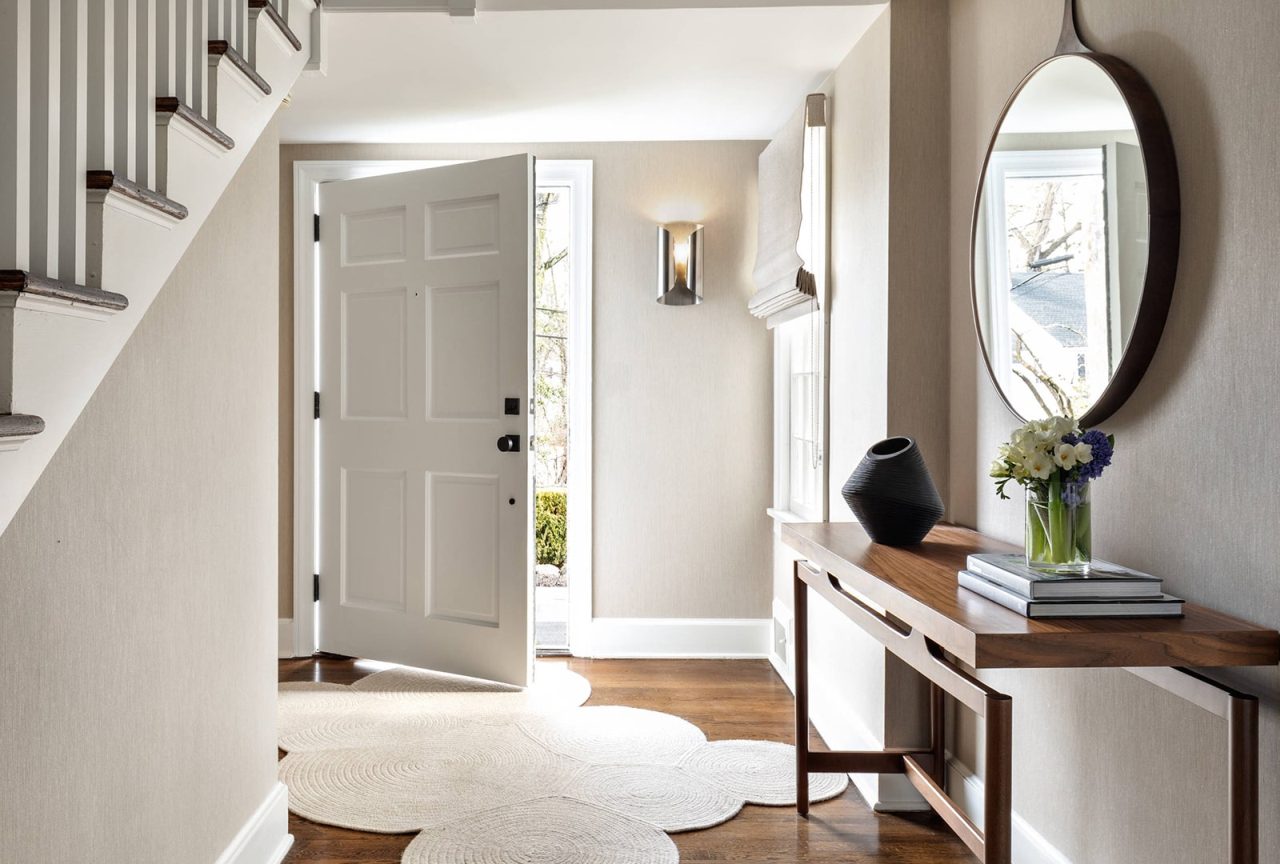 8 Ideas for Stunning Entryway to set the Tone of the House
