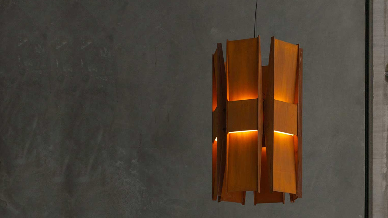 Vector Pendant Lamp Flaunts Rectilinear Pieces in Vertical Incline