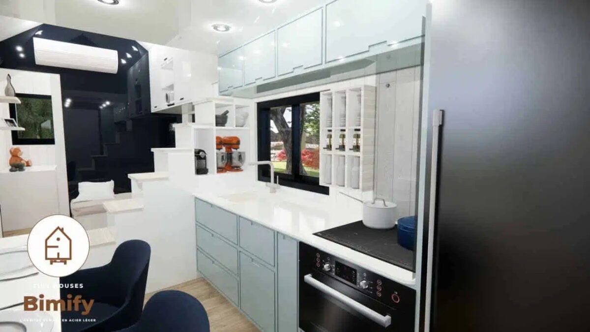 Tiny XXL House With Three Rooms and Discrete Hallway