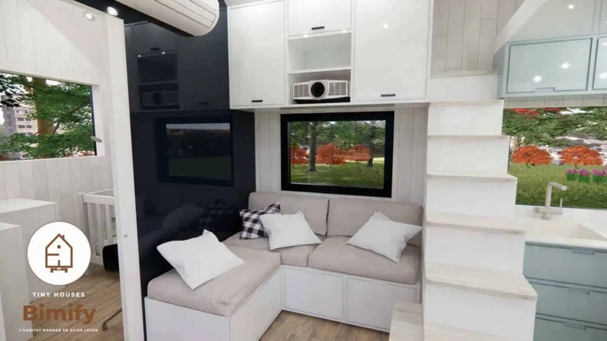 Tiny XXL House With Three Rooms and Discrete Hallway