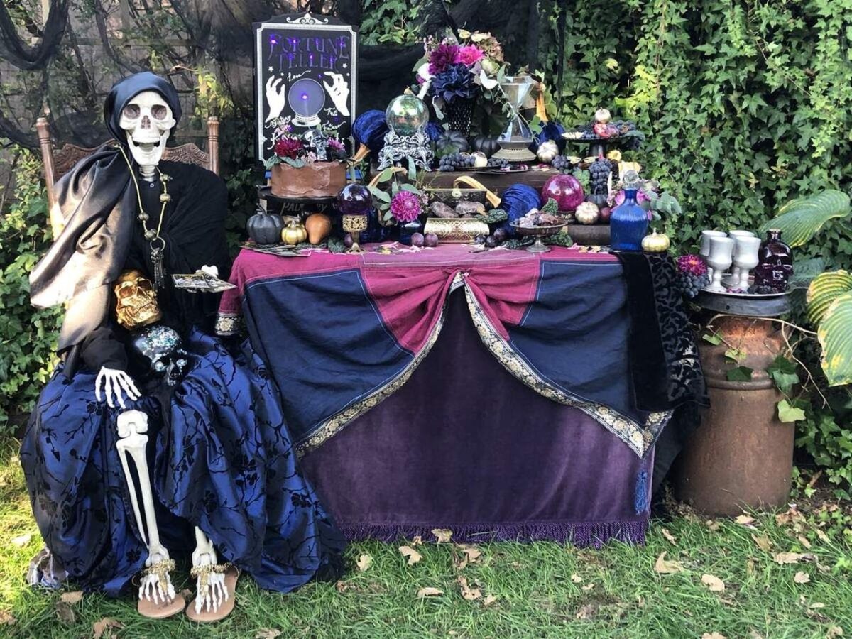 100+ Skeleton Halloween Decoration Ideas for Outdoors
