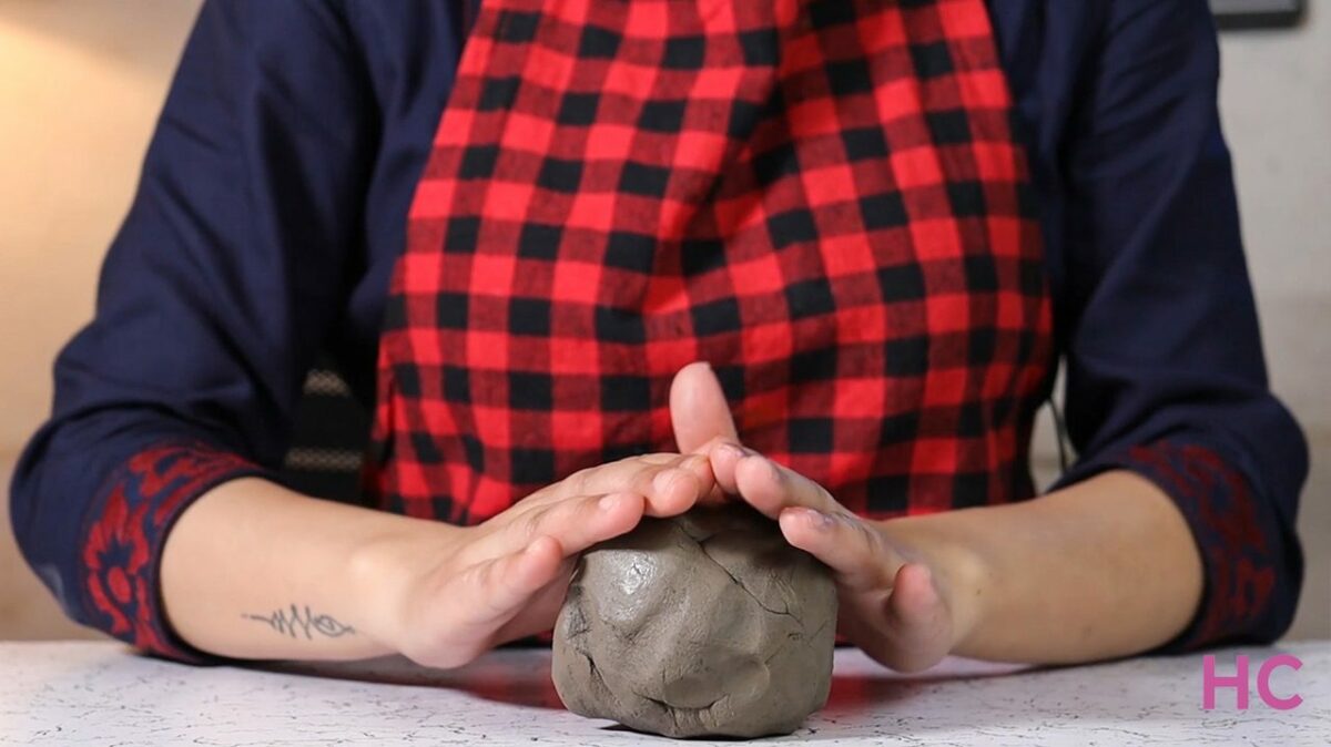 How to DIY Clay Jack-o’-lantern Candle Holder for Halloween