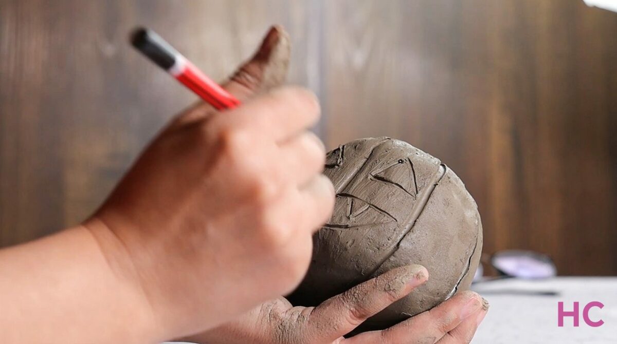 How to DIY Clay Jack-o’-lantern Candle Holder for Halloween