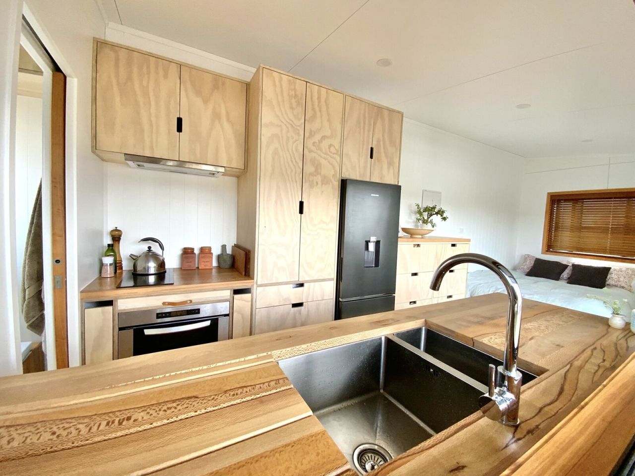 Manu Tiny House With Lifting Bed is Single Story Marvel in NZ