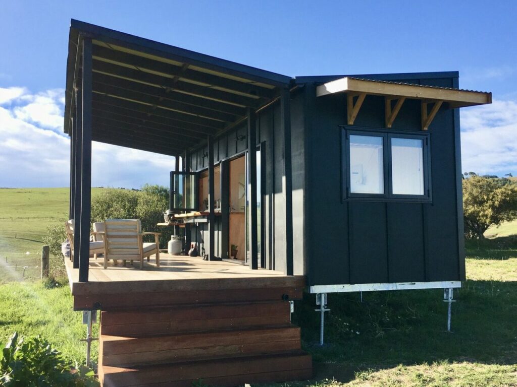 Manu Tiny House With Lifting Bed is Single Story Marvel in NZ