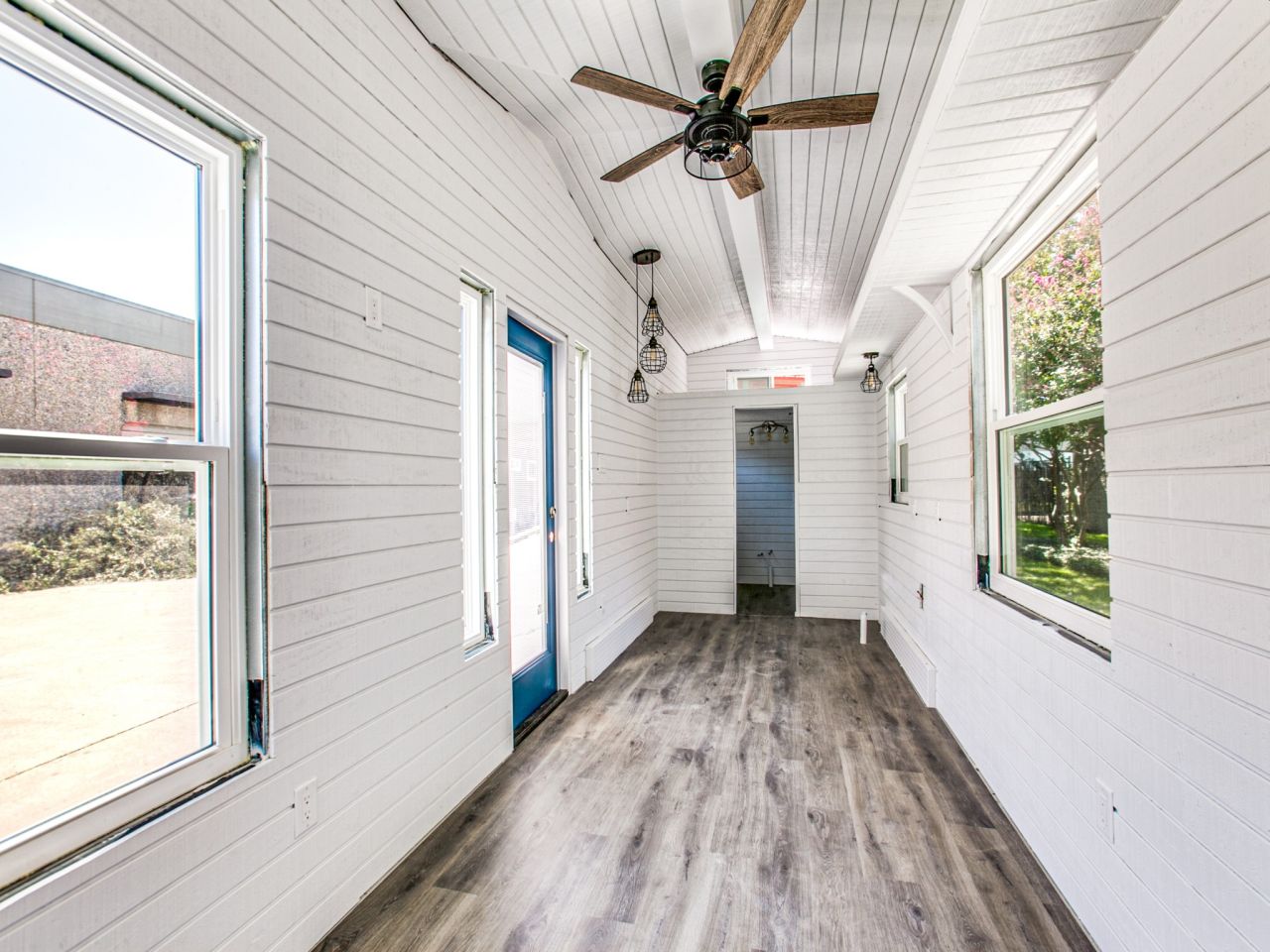 Nana’s Nest is a Single-Level Tiny House Featuring a Clawfoot Tub