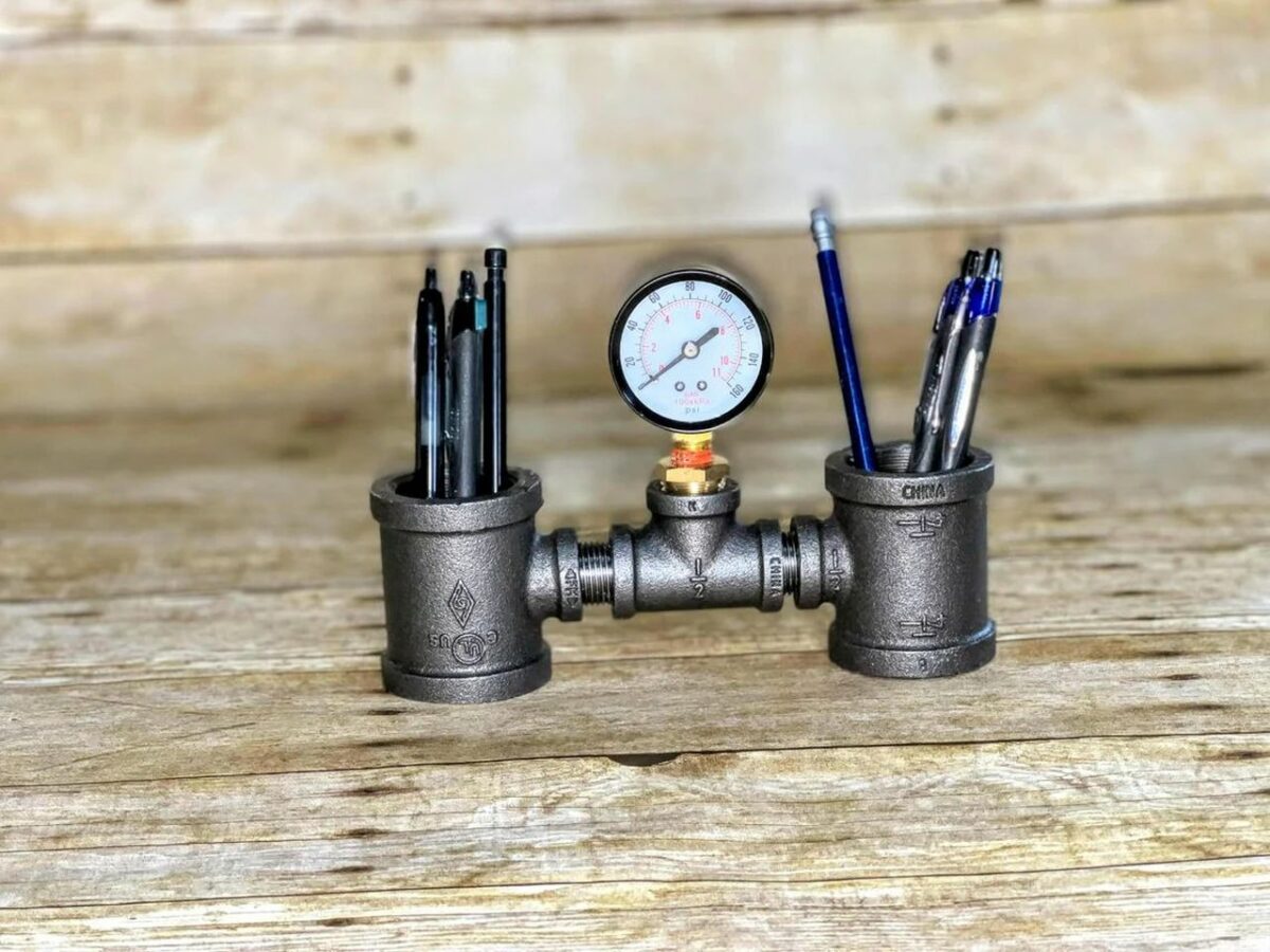 10+ Industrial Pipe Décor Ideas for Home