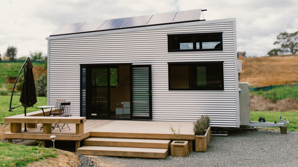 Boomer Tiny House is Cozy Off-Grid Dwelling for Millennials