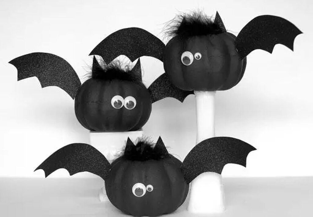15 DIY Halloween Bat Decorations You Should Try at Home