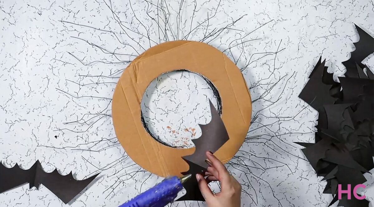 How to Make a Paper Bat Wreath for Halloween?