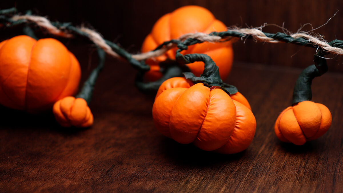How to Make DIY Balloon Pumpkins for Halloween?