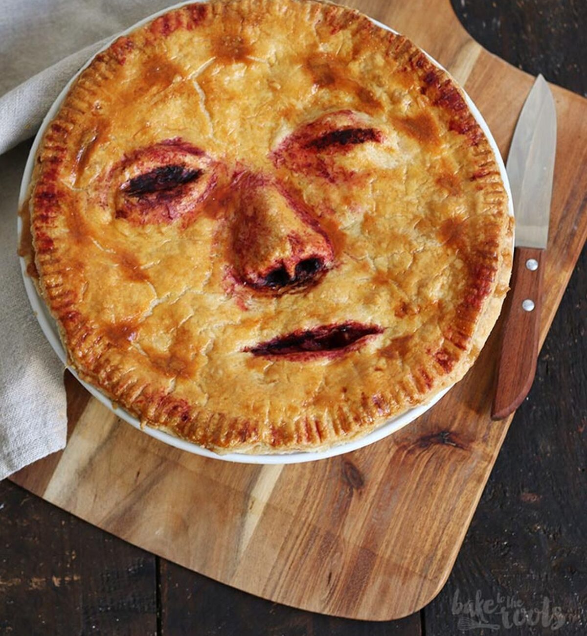 50+ Halloween Pie Ideas That Deserve Place on Your Table