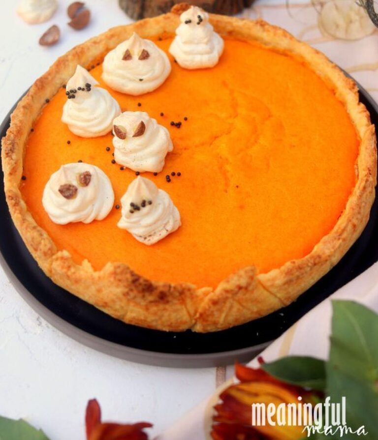 50+ Halloween Pie Ideas That Deserve Place on Your Table