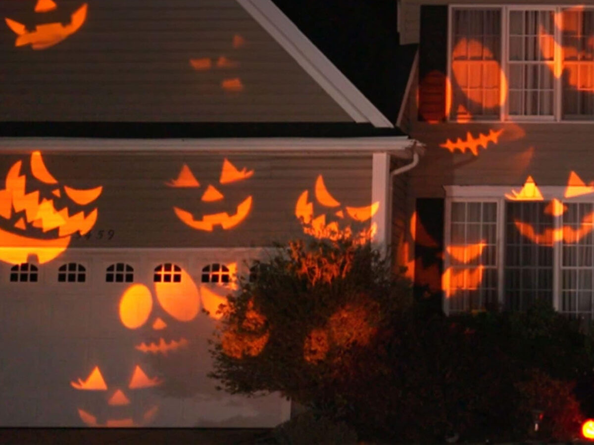 10 Best Halloween Projectors You can Buy in 2025