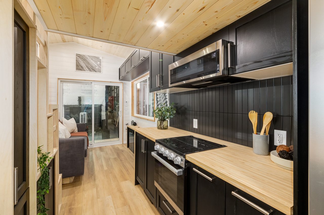 Jaunt Tiny House Packs Family-Style Kitchen in its 260 sqft Interior